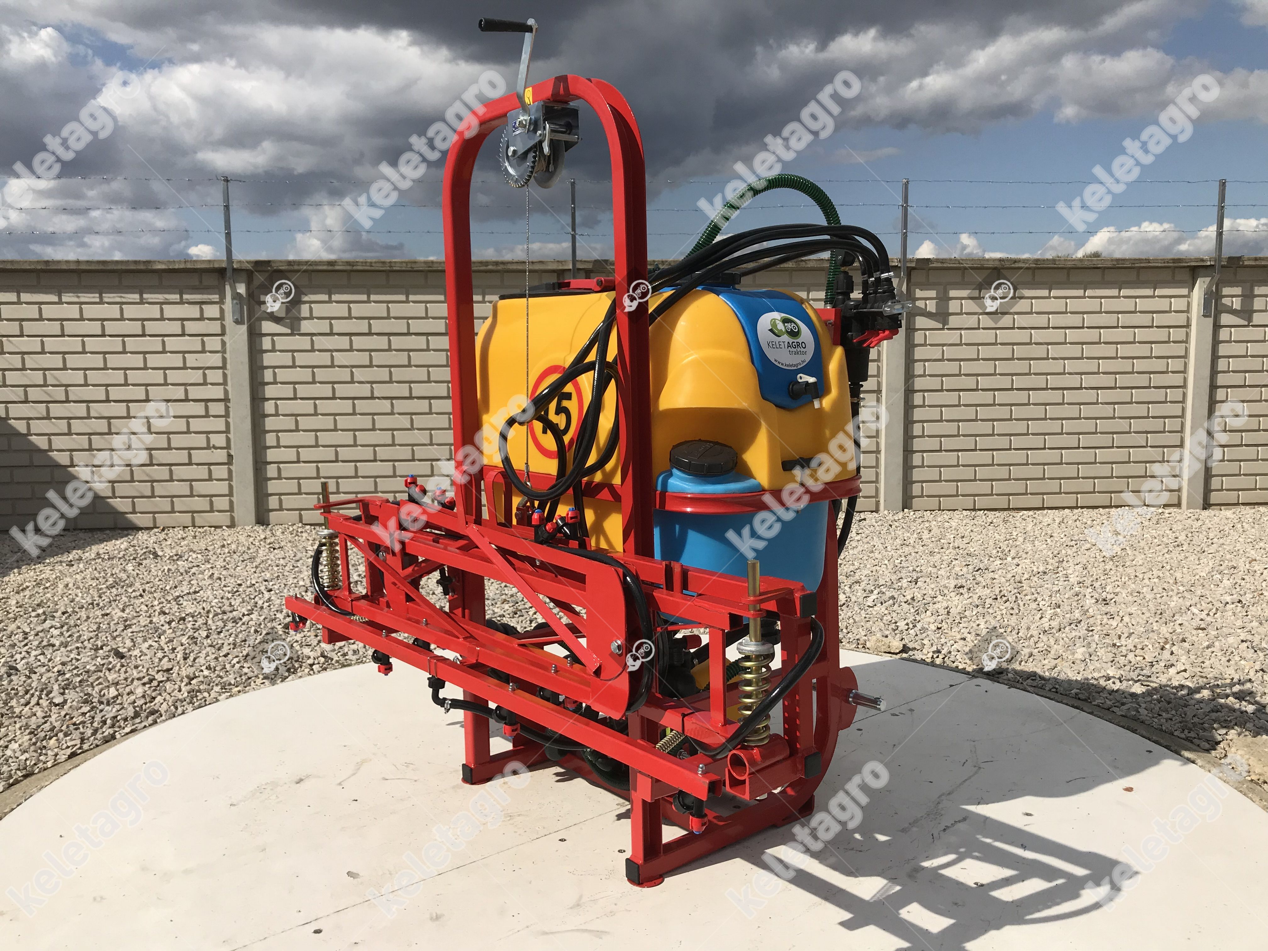 Permetező 200 literes, átmosó tartállyal, 6 méteres szántóföldi ...